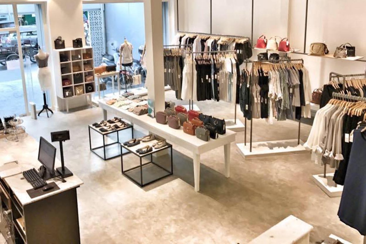 Fashion Showroom Ladies Dress Shop Interior Design - Boutique Store Design, Retail Shop Interior ...